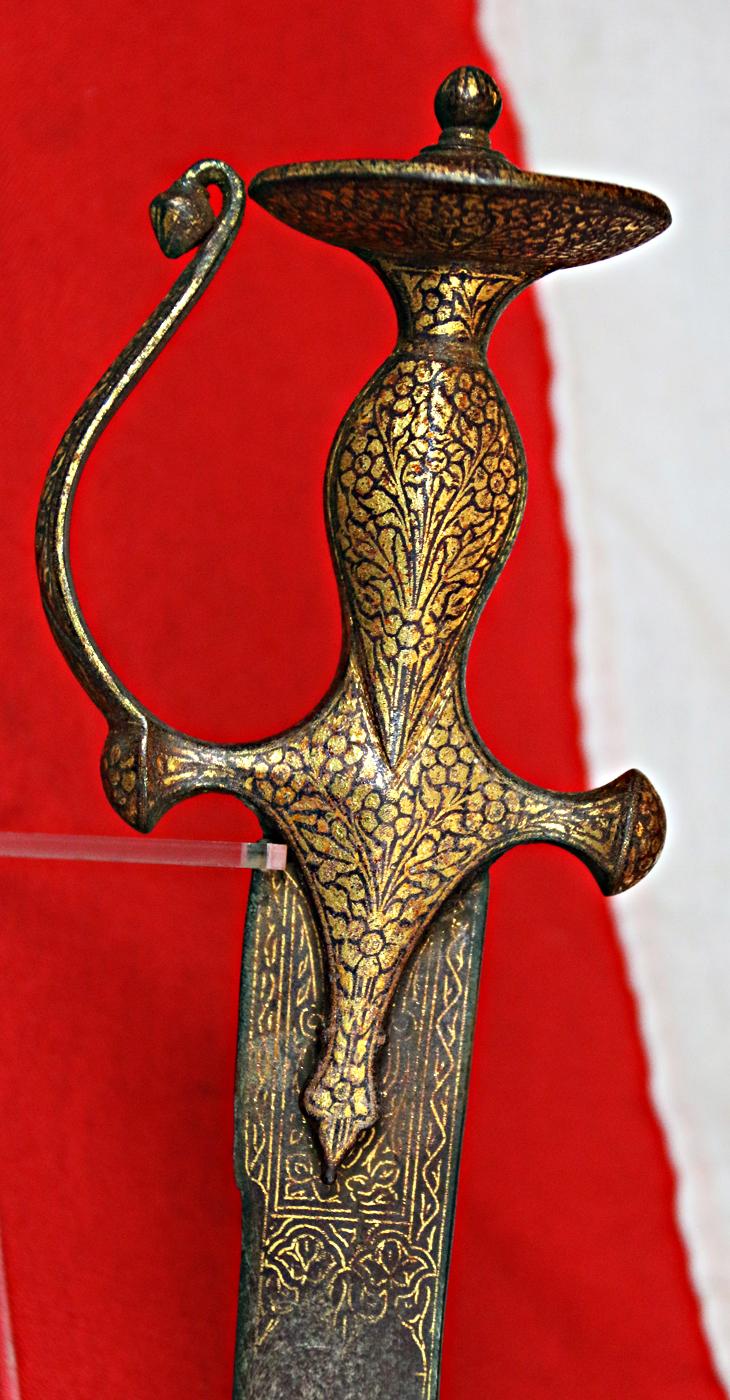 The Lanes Armoury | An I8-19th Century Damascus Gold Inlaid Hilted ...