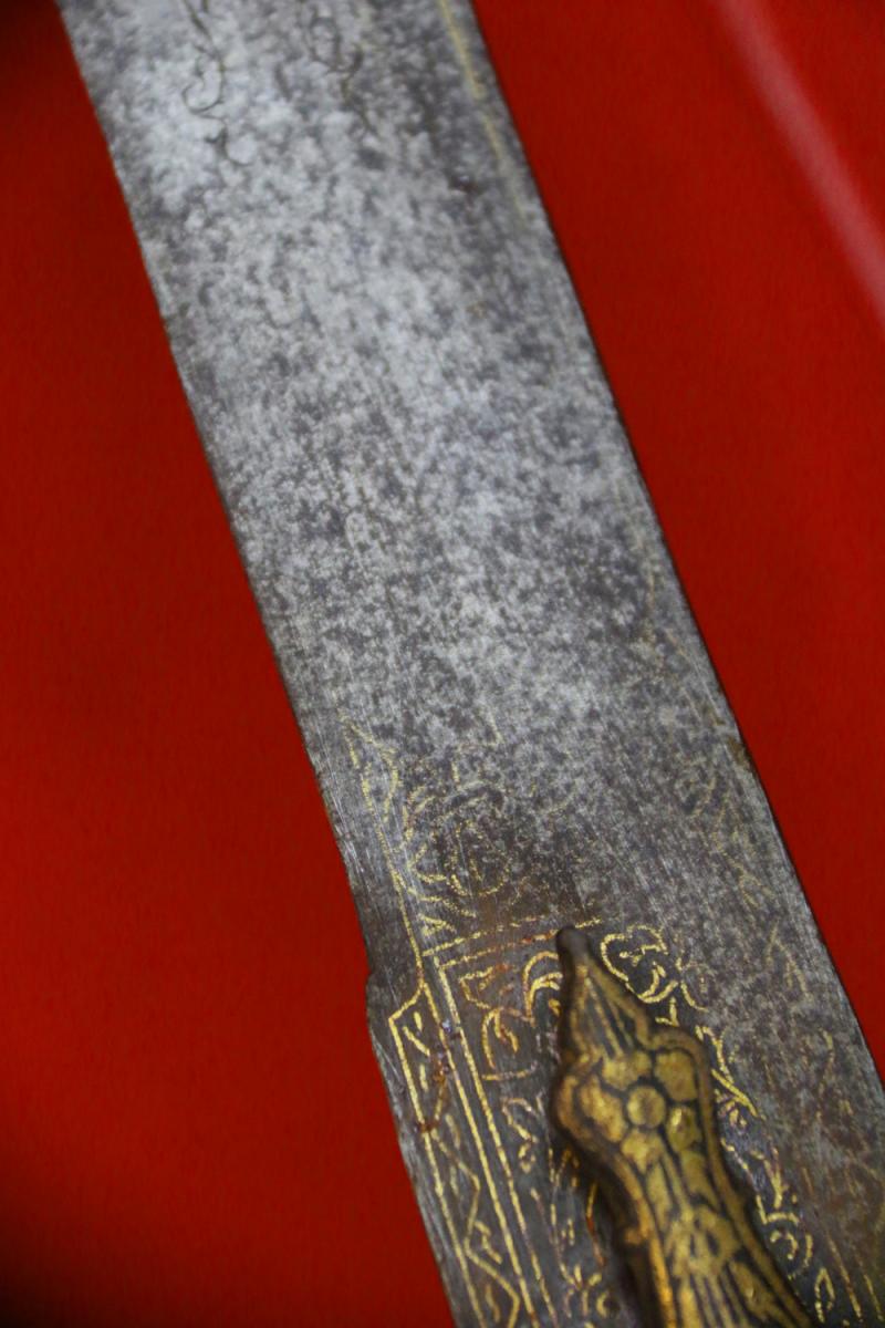 The Lanes Armoury | An I8-19th Century Damascus Gold Inlaid Hilted ...